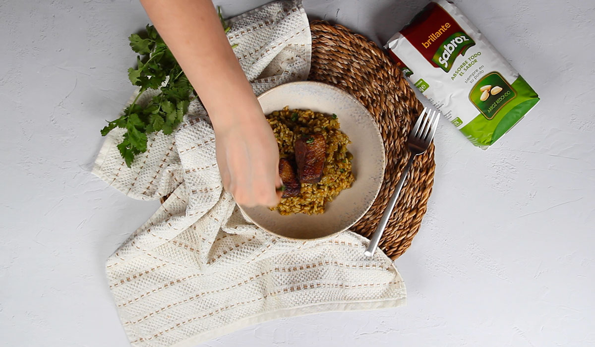 Arroz Con Pato Peruano: Receta Fácil y Deliciosa | Brillante